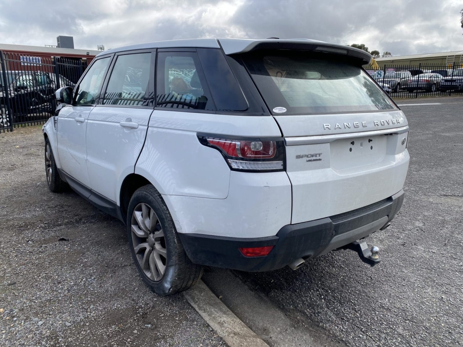 2016 range rover sport SE – 3.0 V6 D Gen 2 Twin Turbo – 8 Speed Auto ...