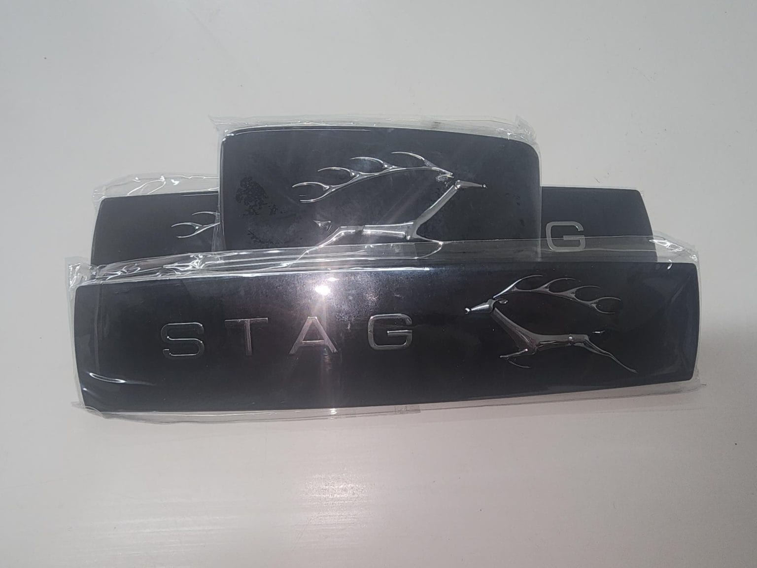 **New** Triumph Stag Badges – Range Rover, Land Rover, Jaguar Spare ...