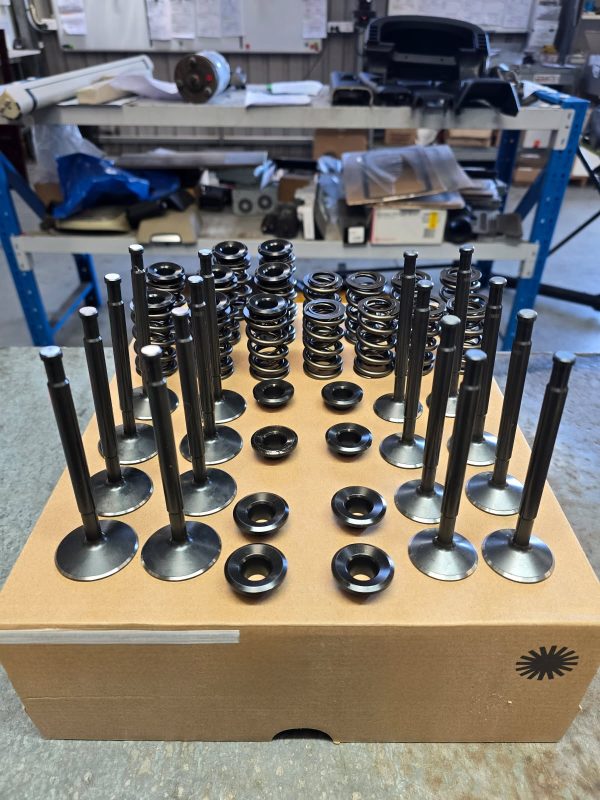 ROVER/ LEYLAND V8 VALVES – Range Rover, Land Rover, Jaguar Spare Part ...